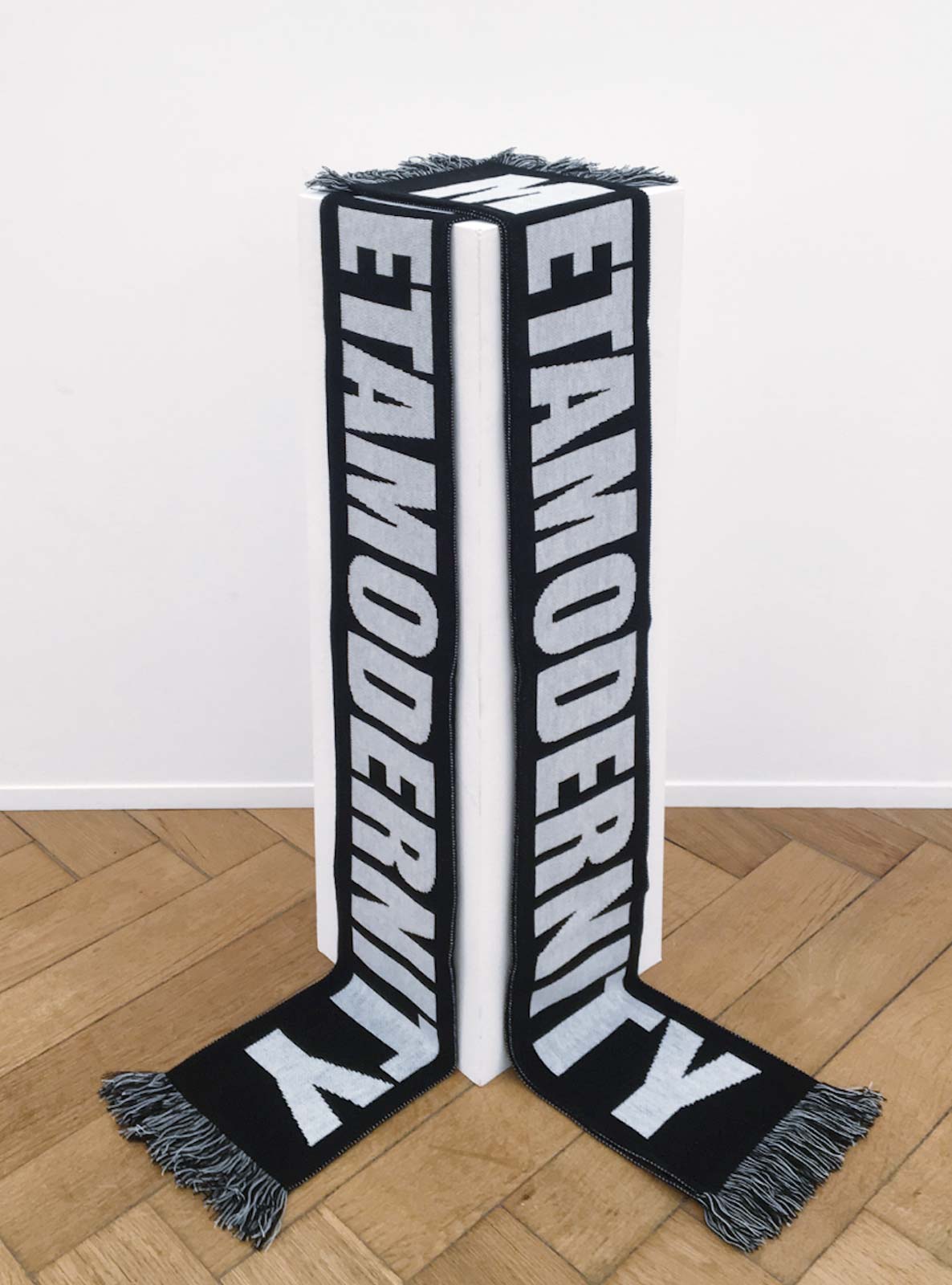 SOUVENIR: Merch Metamodernity Scarf | Robert Grunenberg